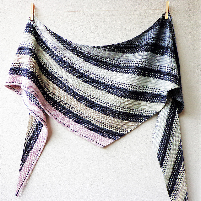 Ravelry: Stone Layers pattern by Lisa Hannes