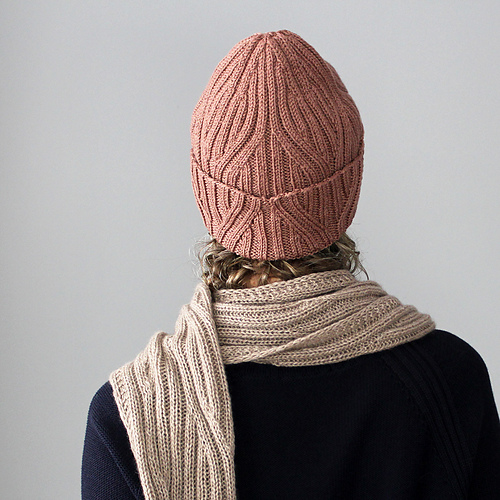 Ravelry: Coral Reef Hat pattern by Lisa Hannes