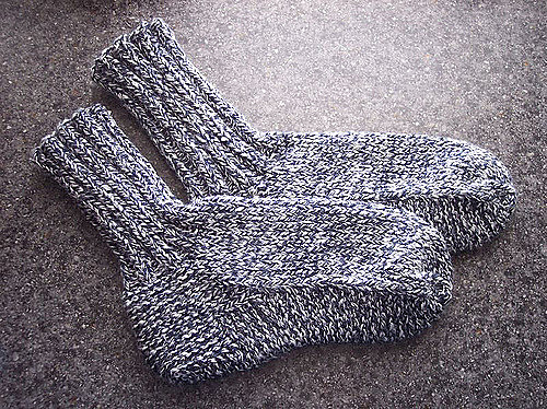 Ravelry: Melanie's House Socks pattern by Linda D. Shoup