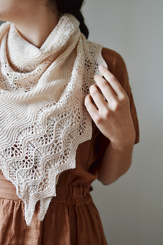 Ravelry: Plume pattern by Melody Hoffmann