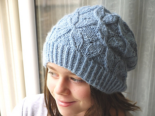 Ravelry: manuescrap's bonnet tout doux