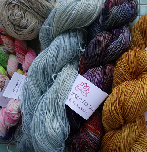 Ravelry: Usekh (guldkragen) pattern by marias garn