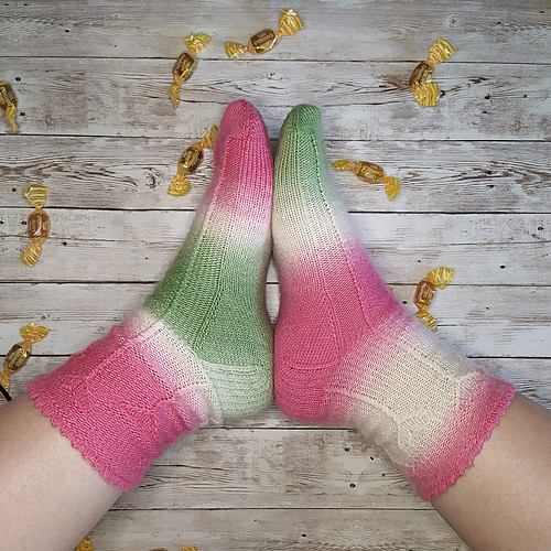 Ravelry: Circus Socks pattern by María Hoyos