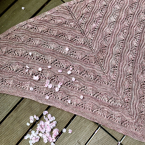 Ravelry: Cadence pattern by Sylvia McFadden