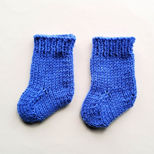 Ravelry: Plain and Simple Baby Socks pattern by marianna mel