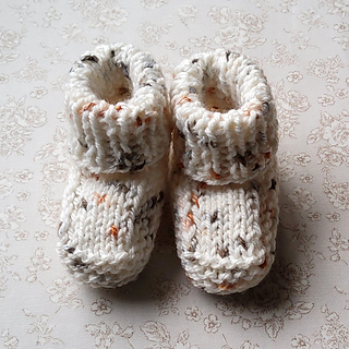 Ravelry: Starting Out Baby Booties pattern by marianna mel