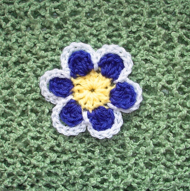 Ravelry: pretty crochet flower motif pattern by marianna mel