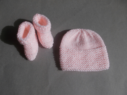 Ravelry: Little Babbity ~ Preemie Baby Hats & Booties pattern by ...