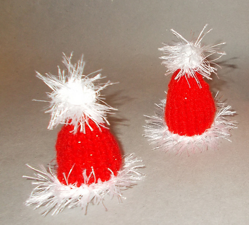 Ravelry: Santa Hat - for Lindt Lindor Chocolates pattern by marianna mel