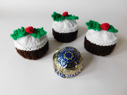 Ravelry: Christmas Pudding Surprise pattern by marianna mel