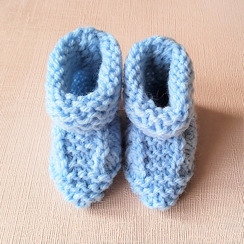 Ravelry: Quick & Simple Baby Booties pattern by marianna mel