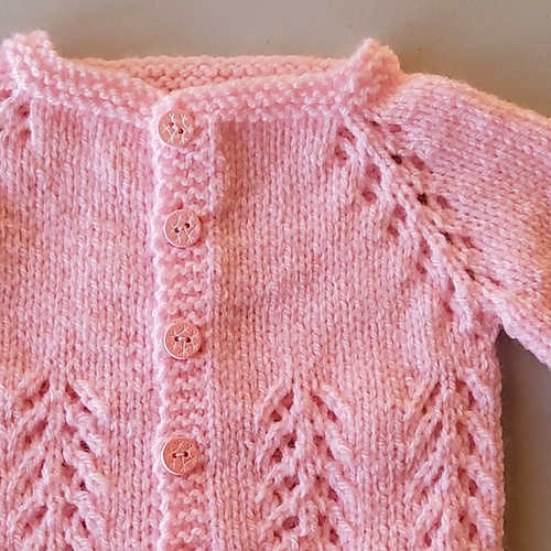 Ravelry: Delphine Baby Cardigan pattern by marianna mel