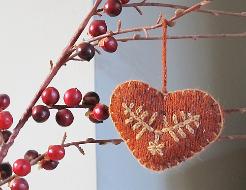Ravelry: Heart Christmas Tree Decoration pattern by Marie Wallin