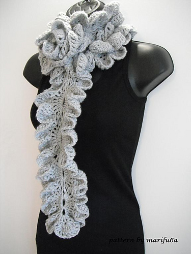 Ravelry: Ruffle Rose Scarf pattern by Marina Zvirgzdina