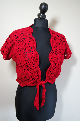 Ravelry: easy red shell bolero pattern by Marina Zvirgzdina
