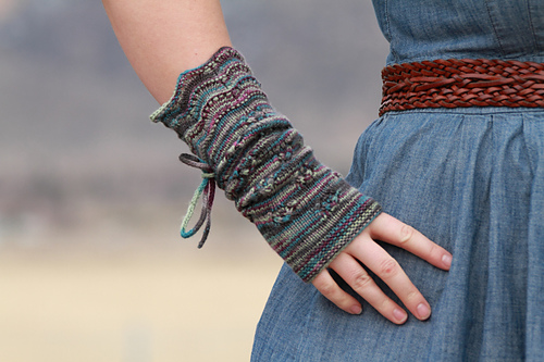 Ravelry: Lady Violet's Dinner Gauntlets pattern by Kristen Ashbaugh ...