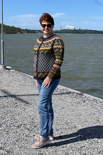 Ravelry: Overgrown pattern by Anna Johanna