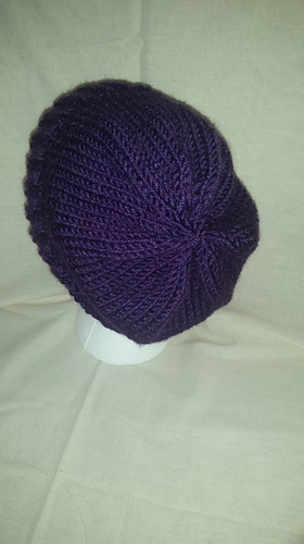 Ravelry: Simple Slouchy Hat pattern by Marisa Dickinson