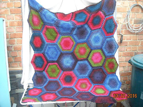 Ravelry: Spiral Hexaround pattern by Julie Yeager