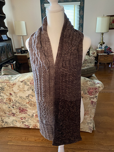 Ravelry: 2023 Cable scarf pattern by Cécile Mouton