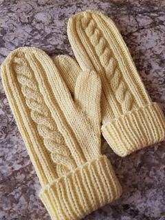 Ravelry: marlysmarie's Butter Cabled Mittens