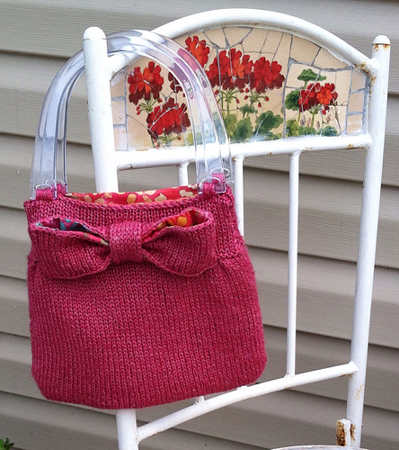 Ravelry: Take a Bow Purse pattern by Lissa Dolter