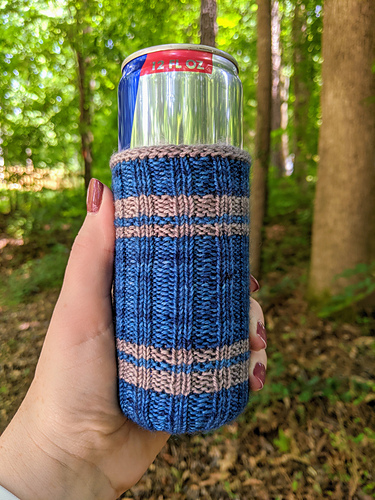 Ravelry: Skinny Can Cozy pattern by Knitty Natty