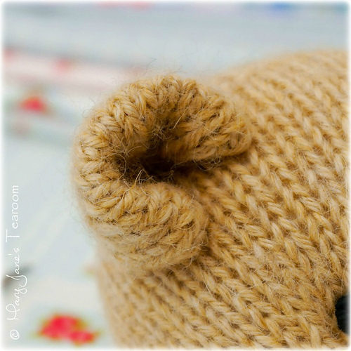 Ravelry: TEAROOM Girl Bear : Method 1 pattern by Susan Hickson