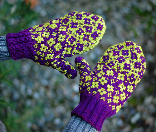 Ravelry: Fractured Fairy Tale Mittens pattern by Mary Annarella
