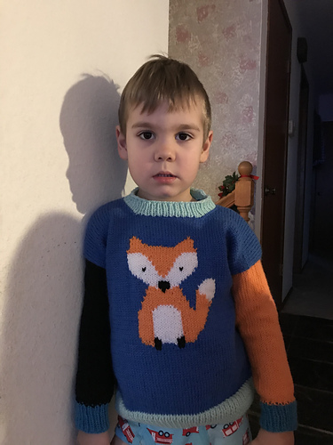 Ravelry: Fox Pullover pattern by Gail Pfeifle, Roo Designs