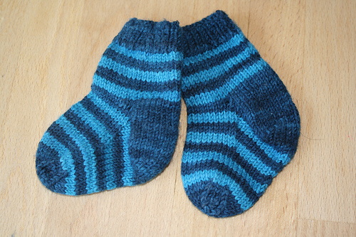Ravelry: baby socks pattern by Esther Bultitude