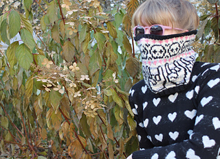 Ravelry: matkailijakirppu's Spooky punk cowl