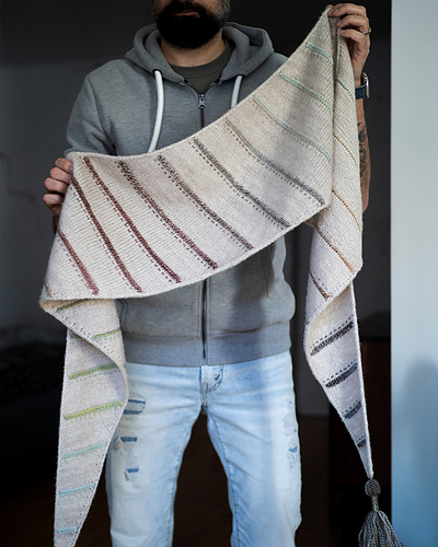 Ravelry: Moonbumps pattern by Maxim Cyr