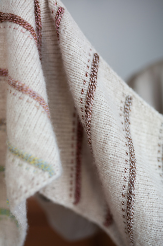 Ravelry: Moonbumps pattern by Maxim Cyr