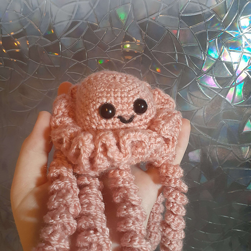 Ravelry: Jerry the Jellyfish pattern by Helena Shank