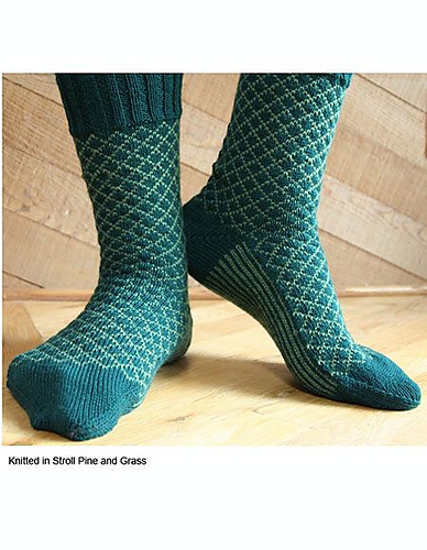 Ravelry: TicTac Toes Socks pattern by Camille Chang