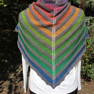 Ravelry: mcknits' concrete and tulips shawl