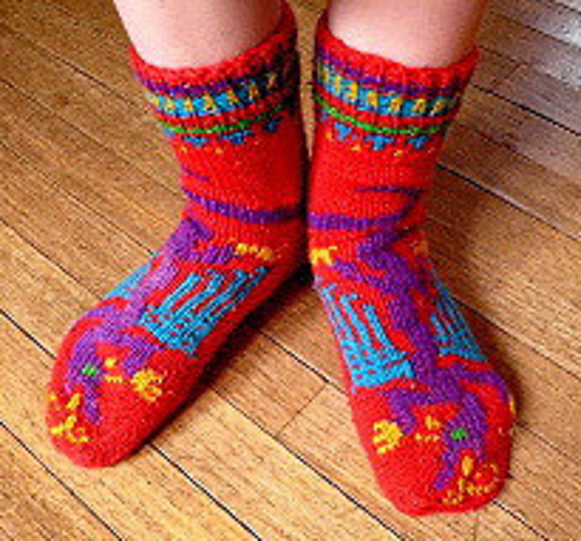 Ravelry: Dragon Socks pattern by Anna Lubiw