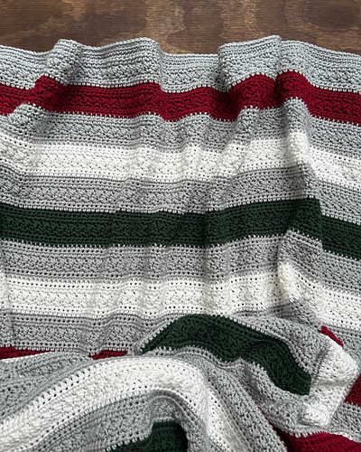 Ravelry: Warm Wishes Christmas Throw Blanket pattern by Becky Pickett