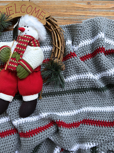 Ravelry: Christmas Traditions Throw Blanket pattern by Becky Pickett
