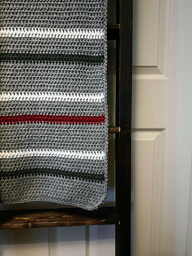 Ravelry: Christmas Traditions Throw Blanket pattern by Becky Pickett