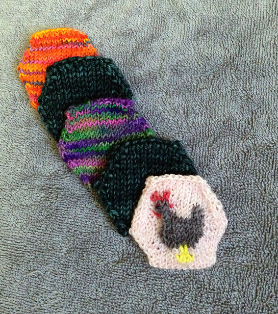 Ravelry: Tiny Chicken Chart pattern by Agnes Barton