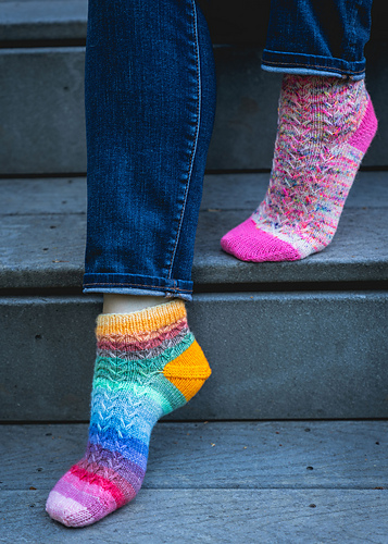 Ravelry: Siroc Socks pattern by Michele Frazzetta