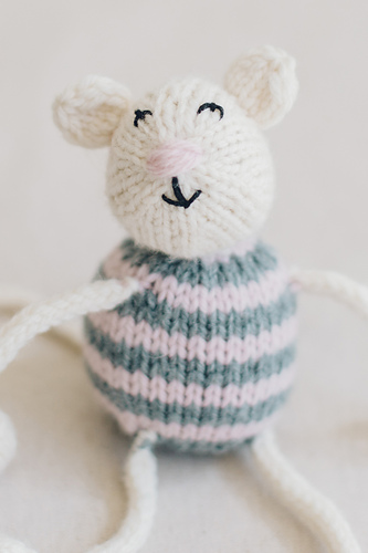 Ravelry: String Along Toys pattern by Susan B. Anderson
