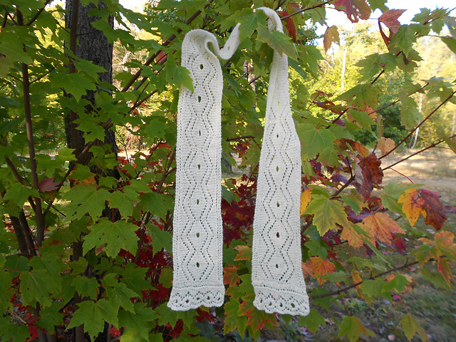 Ravelry: Diamonds and Winding Ribbons Lace Scarf pattern by Melody Hadley
