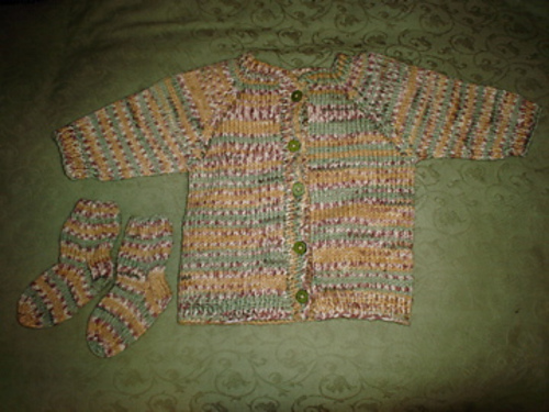 Ravelry: Baby Raglan pattern by Lucy H. Lee