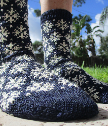 Ravelry: Flurry Socks pattern by Melissa Kemmerer