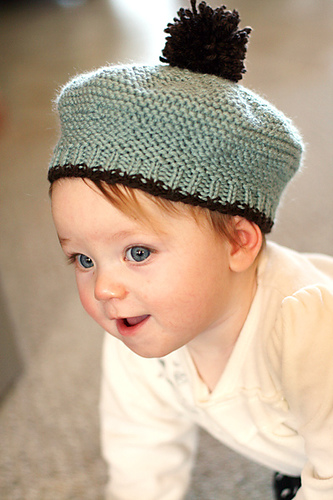 Ravelry: Berretto con Pompon pattern by Debbie Bliss