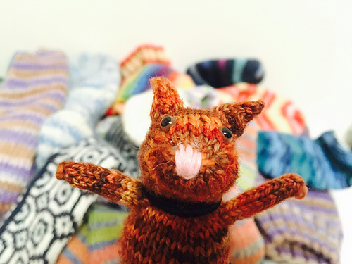 Ravelry: Cinnamon the Sock Cat pattern by Sophia Hoang