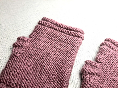 Ravelry: Basic knitted mittens pattern by HMercuryanna